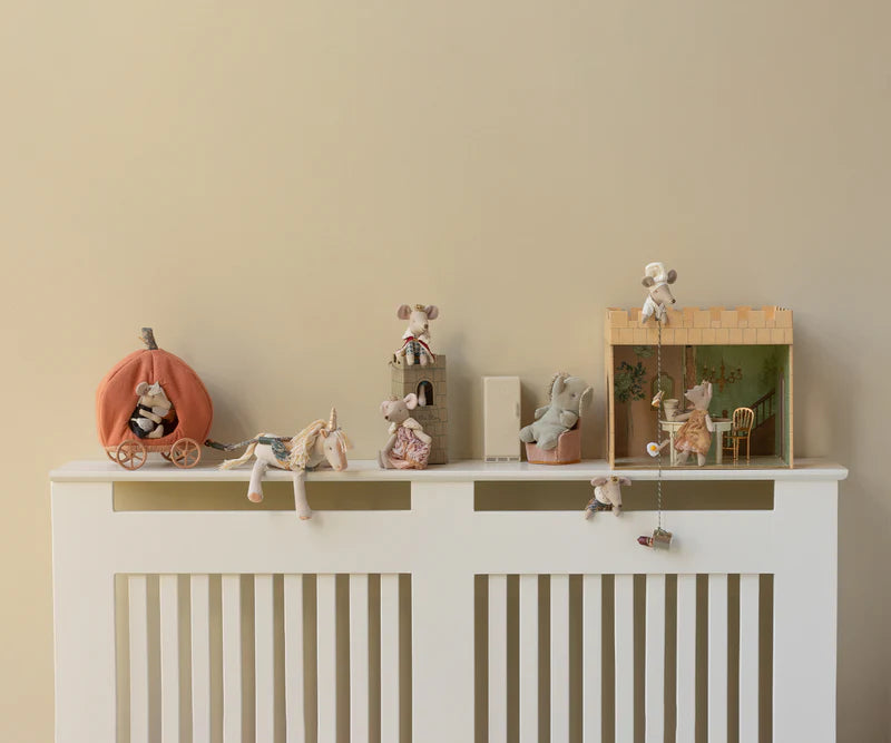 Maileg Castle Hall Royal Mouse – Cat & Kate Boutique